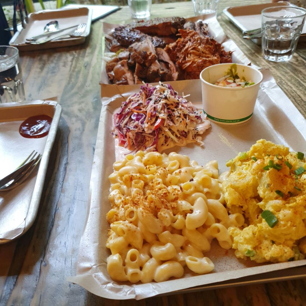 Decker Barbecue – Authentic Texas-style BBQ with Fantastic Smoked Meat