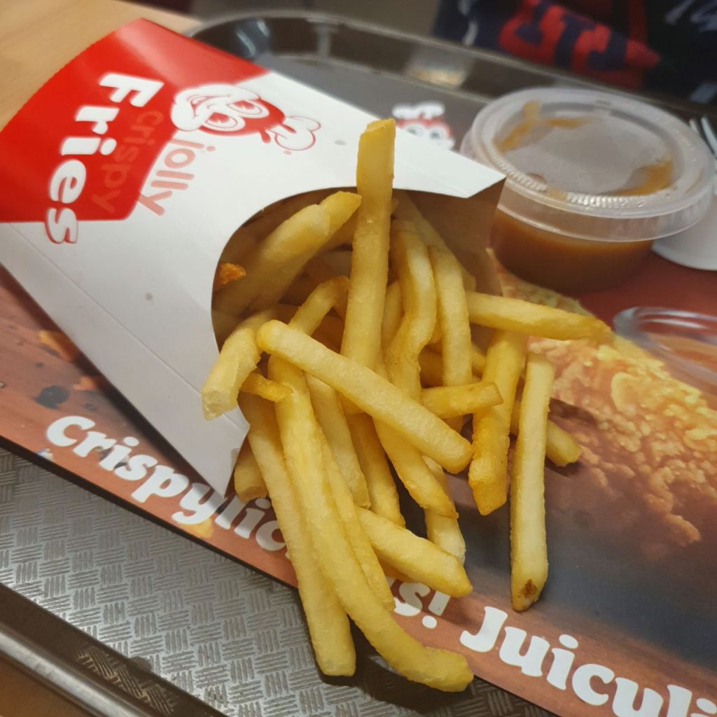 Jollibee – Fried Chicken, An Affordable Treat for the Whole Family