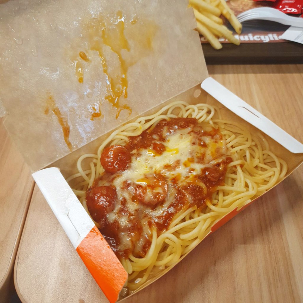 Jollibee – Fried Chicken, An Affordable Treat for the Whole Family