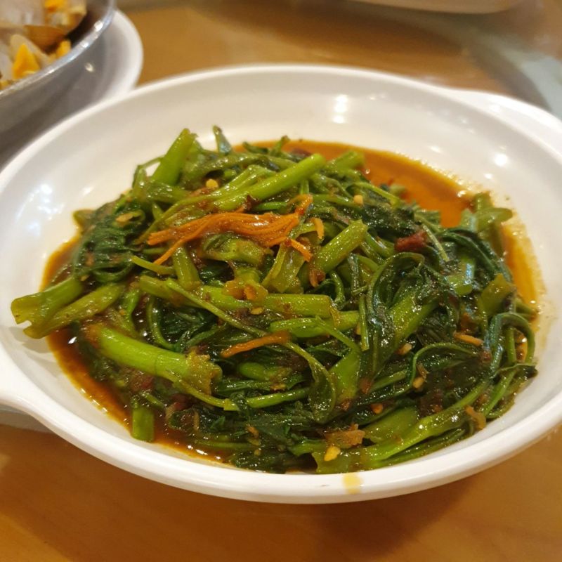 Seng Kee Black Chicken Herbal Soup – Famous Herbal Mee Sua and ...