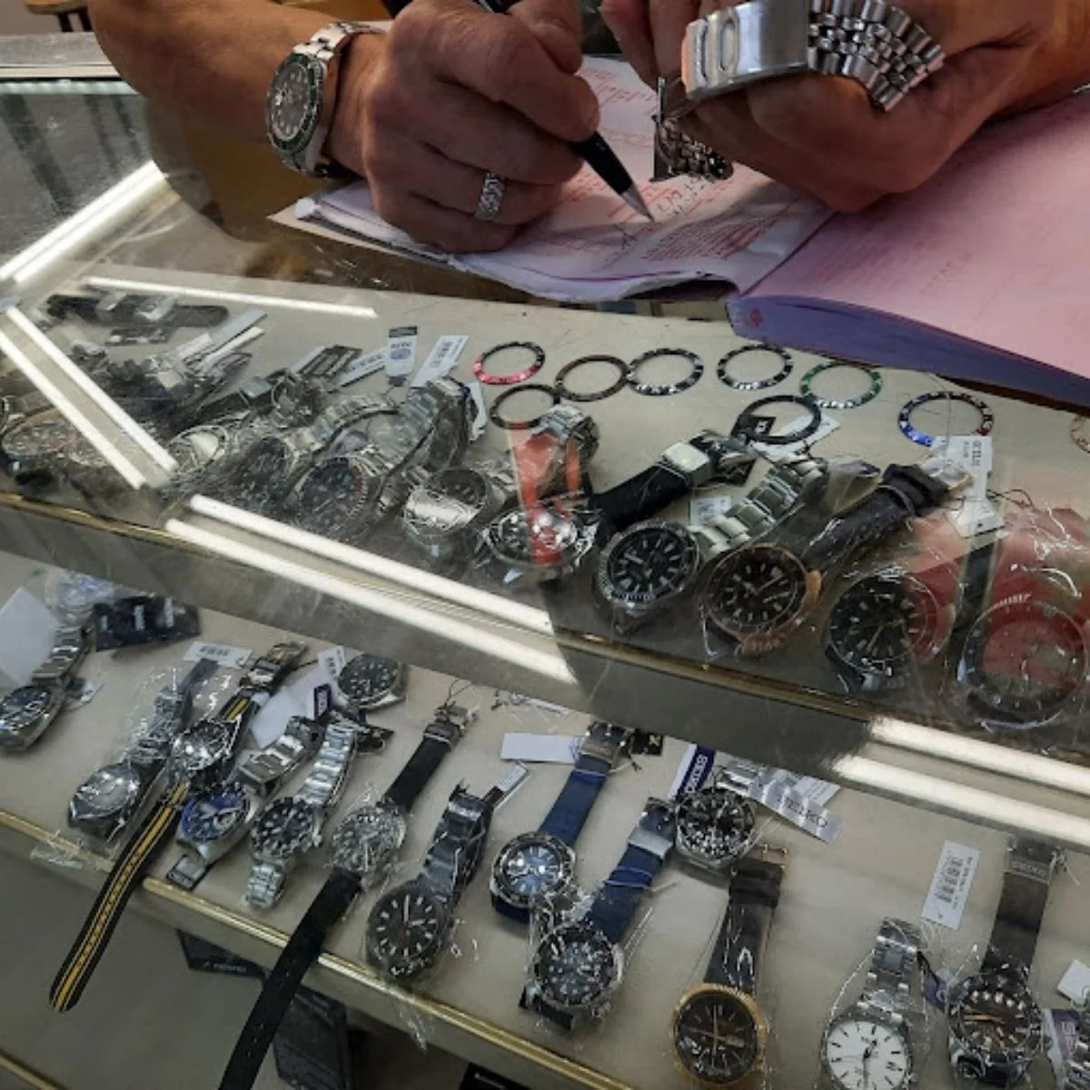 10 Best Watch Repair Shops in Singapore [2023]