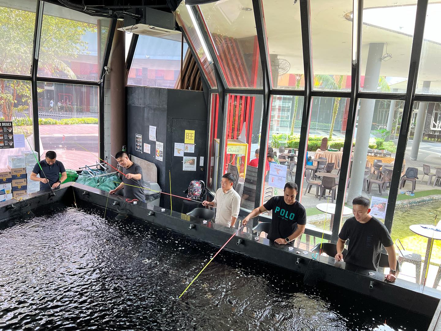 11 Best Spots For Fishing and Prawning in Singapore [2023]