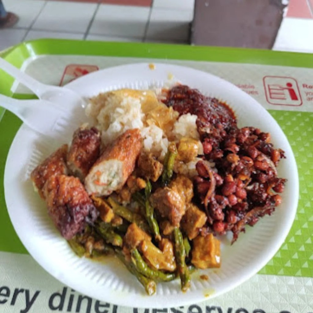 26 Best Food Stalls At Maxwell Food Centre [2024]