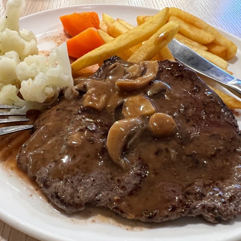 8 Best Food Places In Century Square [2025]
