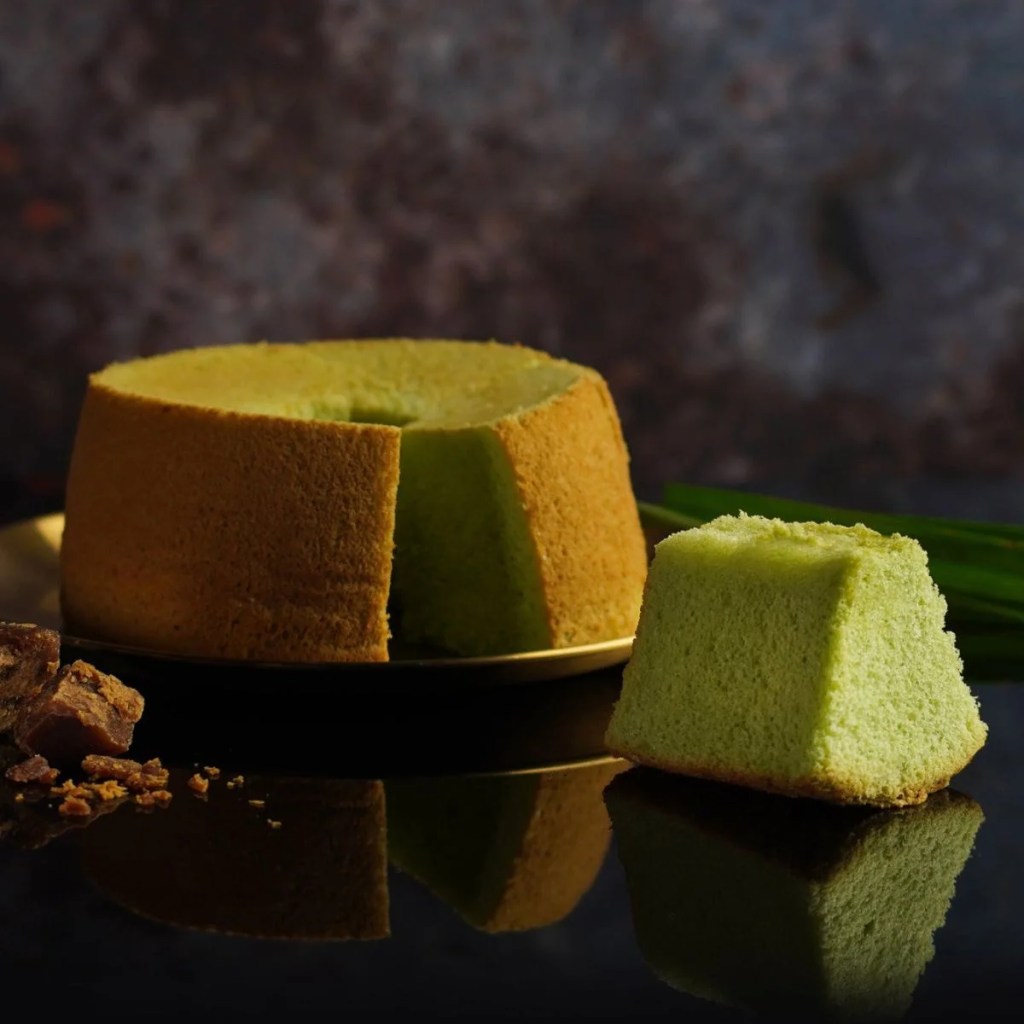 21 Best Pandan Cakes in Singapore [2025]
