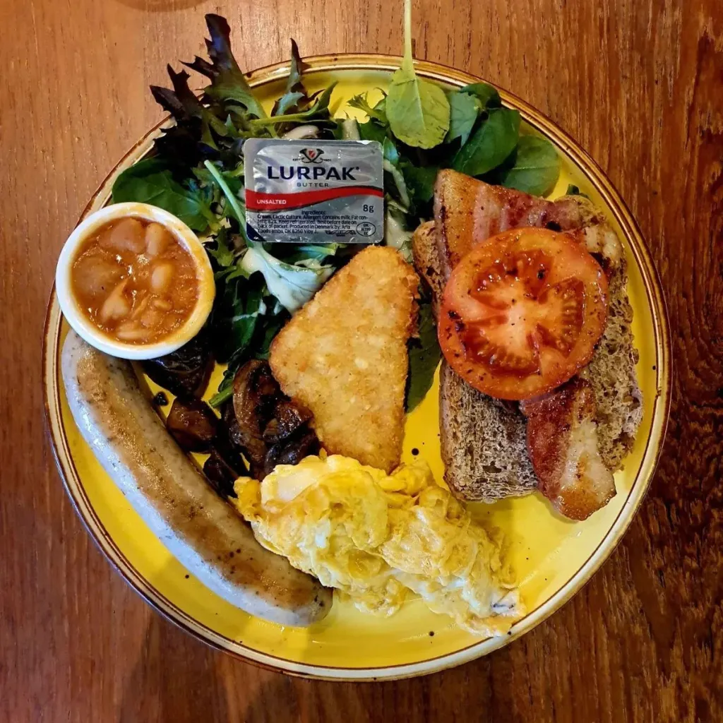 23 Best Food Places In Paragon [2024]