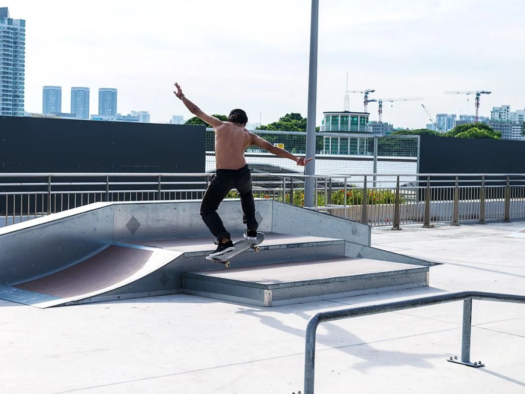 13 Best Skating Experiences In Singapore [2024]: Ice Skating ...