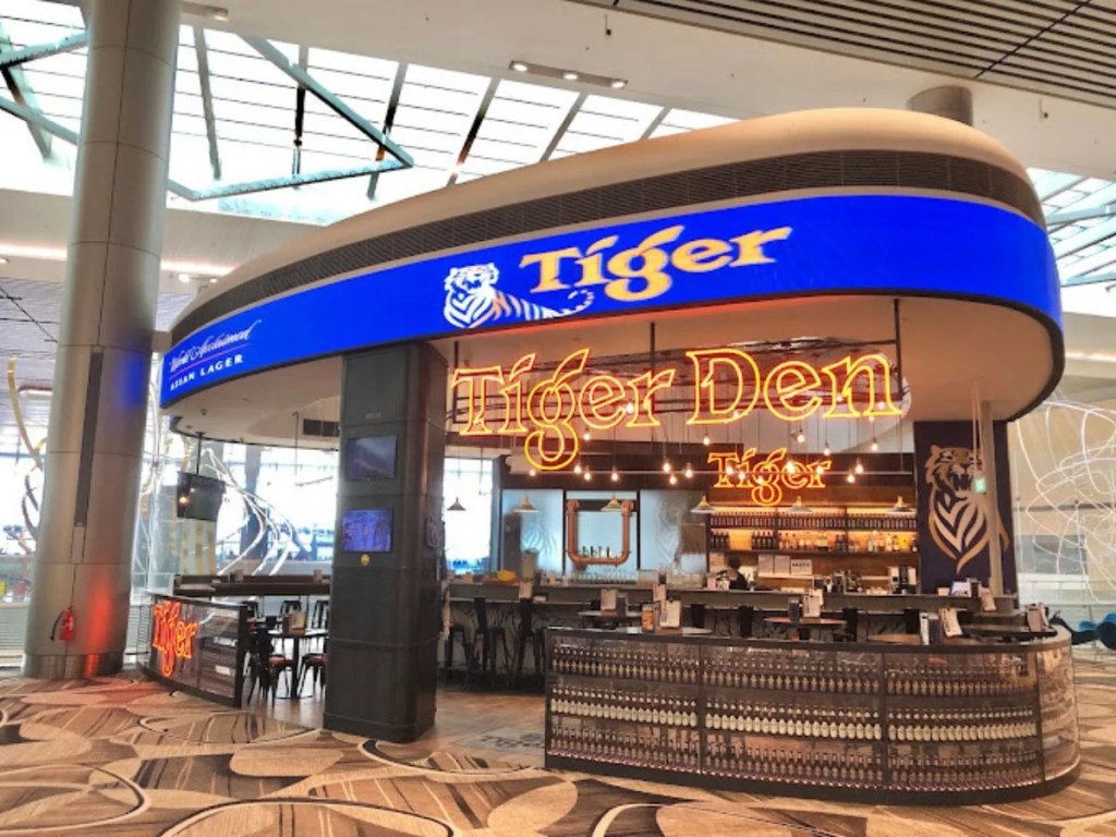 Terminal 4 Food Guide – 14 Food Places In Changi Airport Terminal 4 [2025]