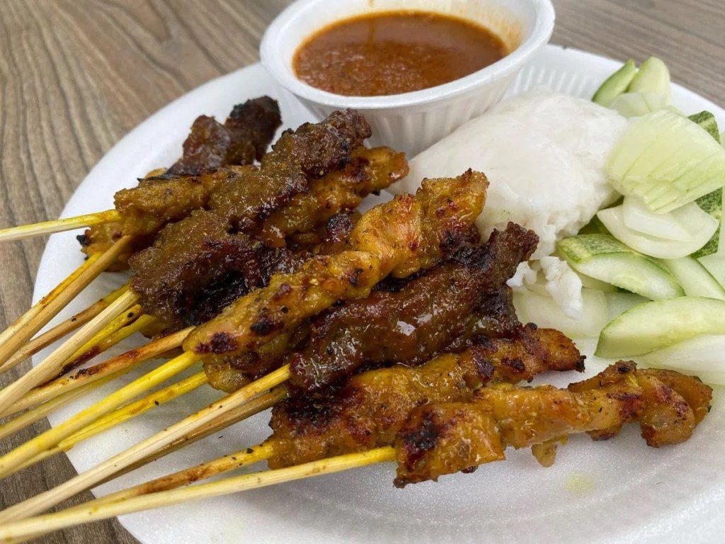 18 Best Food Stall In East Coast Lagoon Food Village [2024]