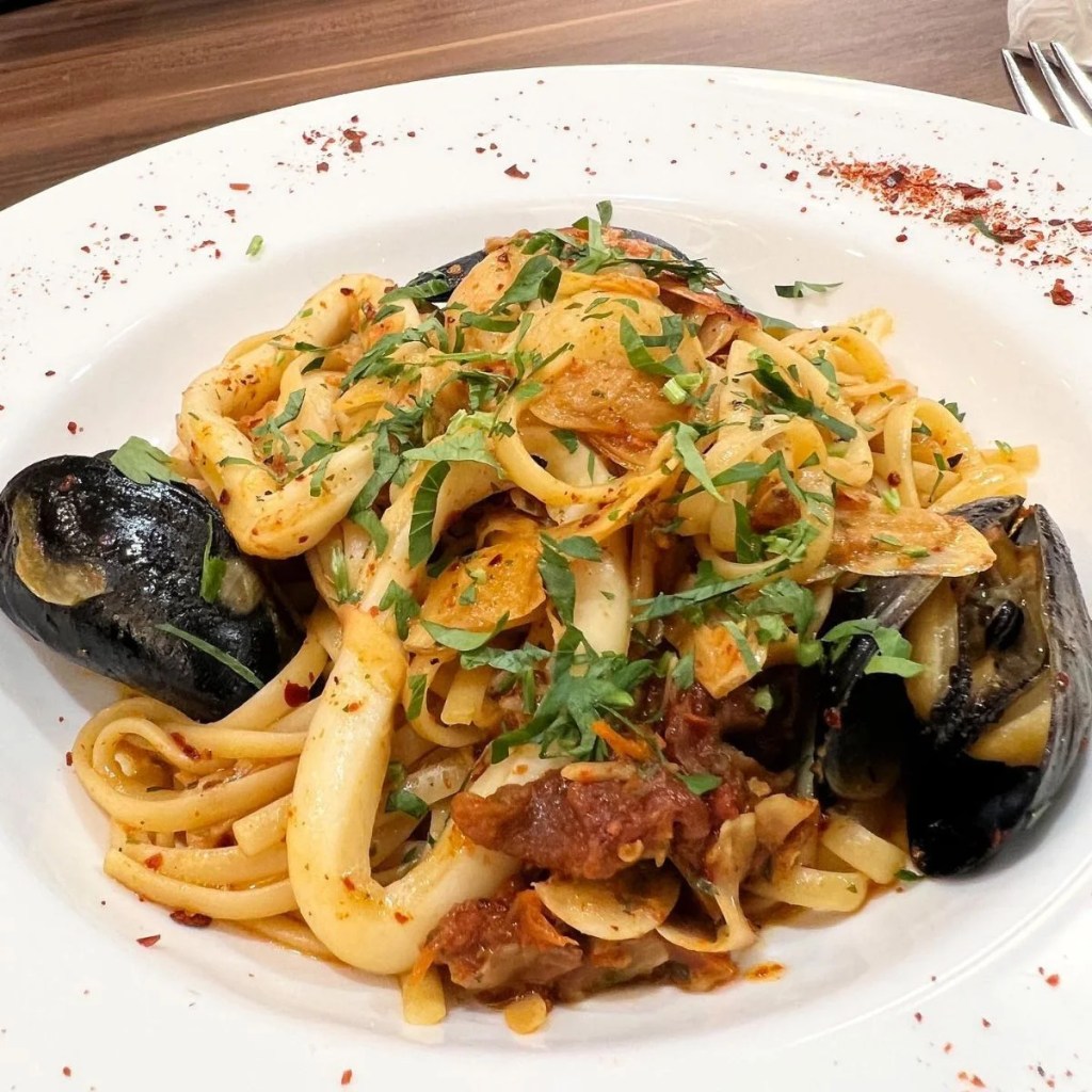 20 Best Food Places In Arab Street [2025]