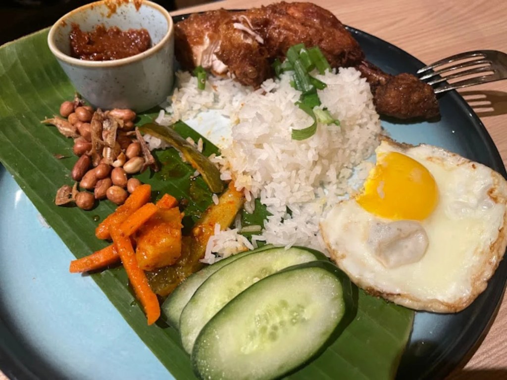 Terminal 2 Food Guide – 28 Food Places In Changi Airport Terminal 2 [2025]