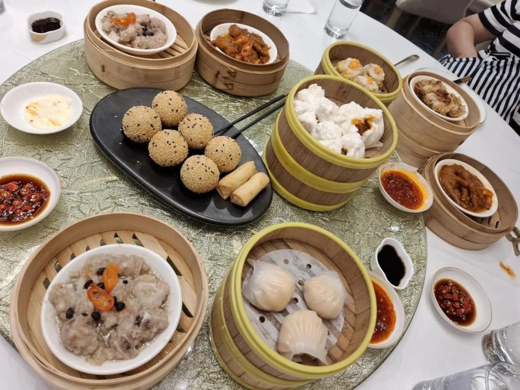 Terminal 2 Food Guide – 28 Food Places In Changi Airport Terminal 2 [2025]